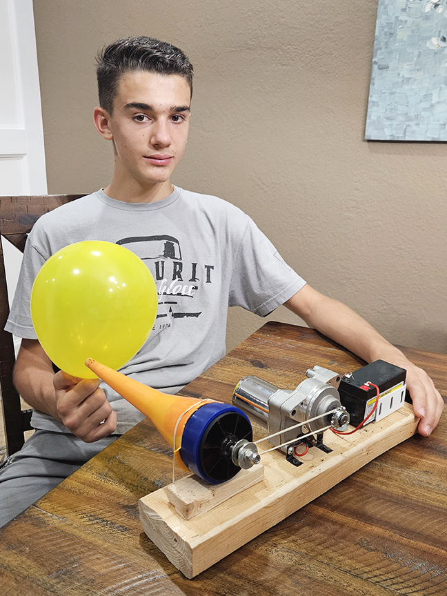 Rubber Band Contest for Young Inventors : The University of Akron, Ohio