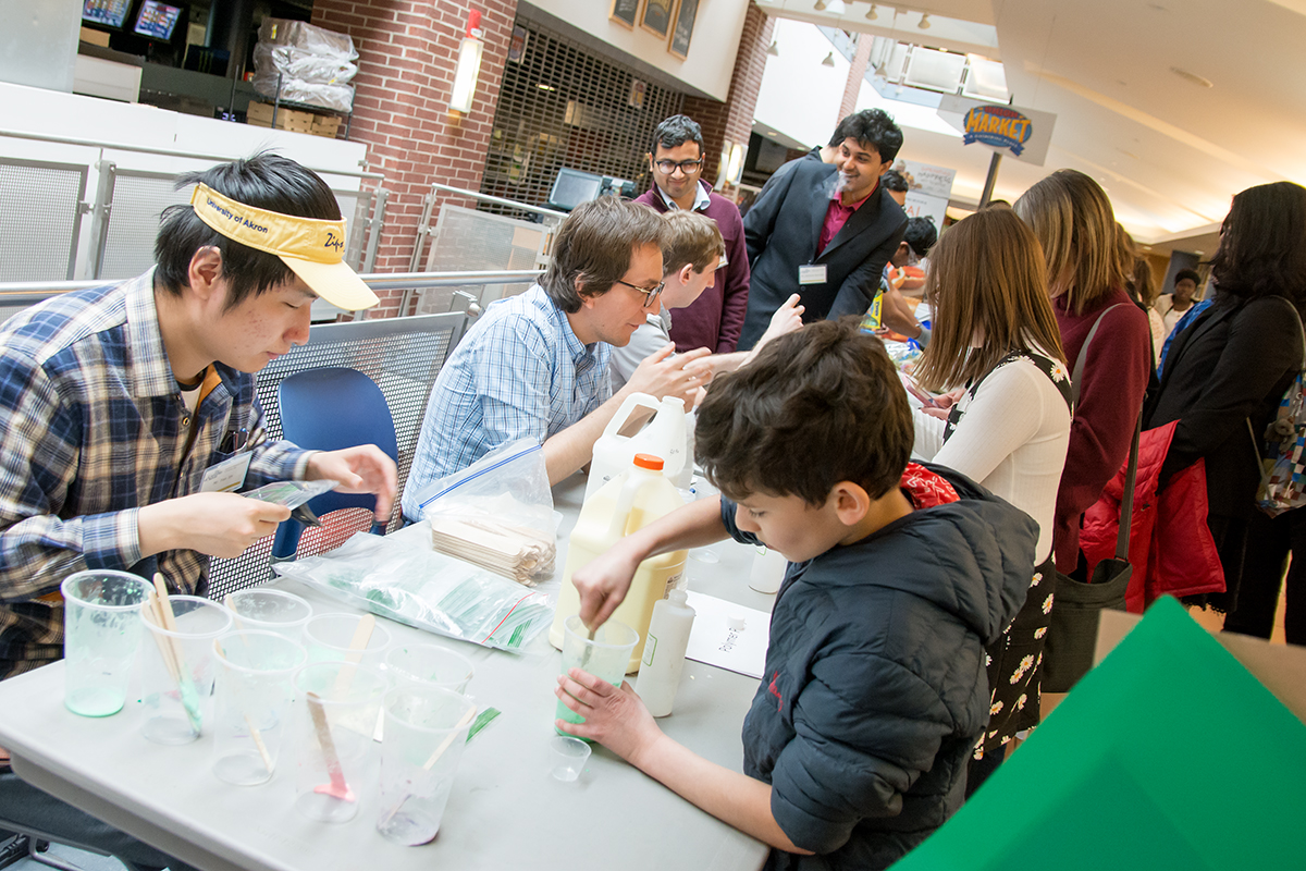 Polymer College hosts Science Day | The University Akron News | Ohio