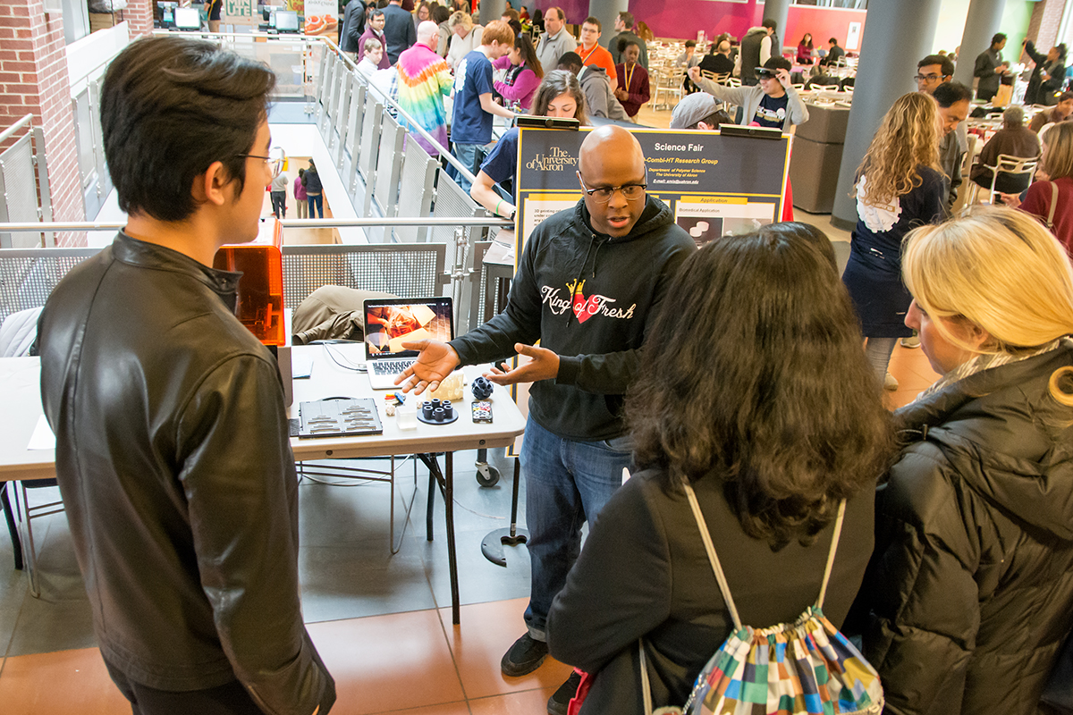 Polymer College hosts Science Day | The University Akron News | Ohio