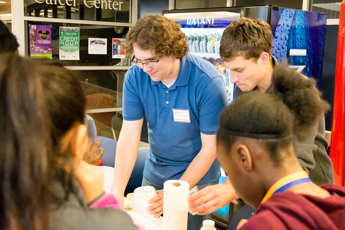 Polymer College hosts Science Day | The University Akron News | Ohio